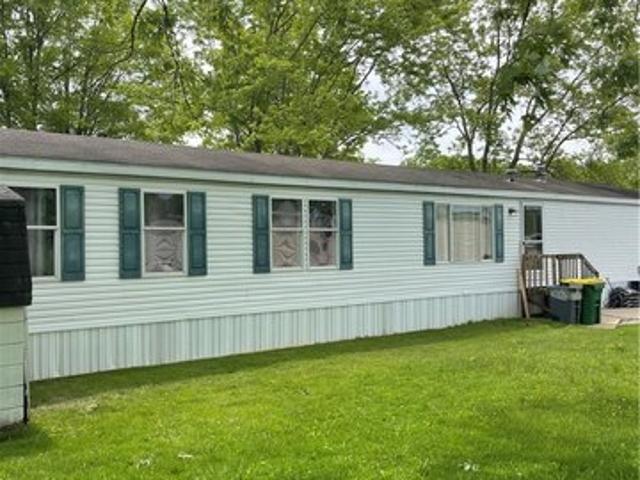 6409 Amanda Ln, Ravenna, OH 44266
