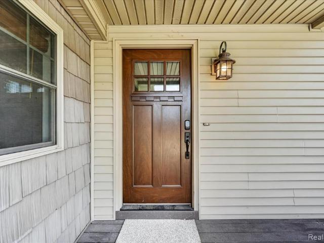 6409 Hollyhock Trail