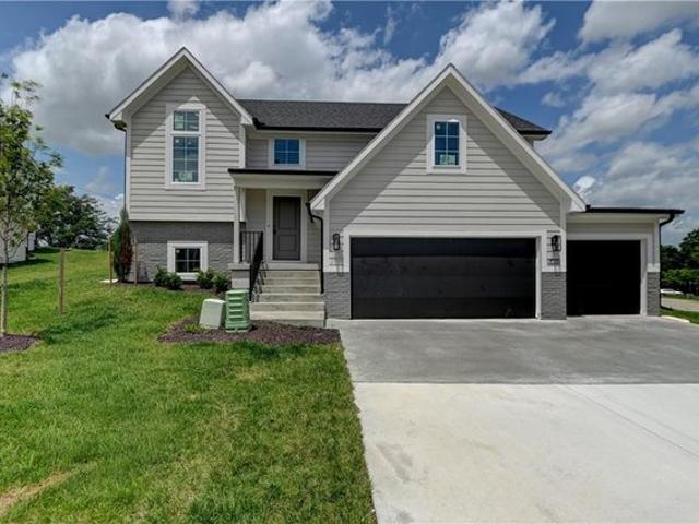 6400 NW 98th St, Kansas City, MO 64153