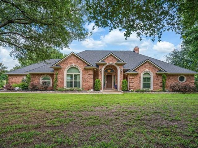 6400 Oak Hollow Dr, Burleson, TX 76028