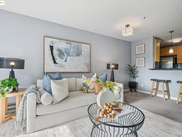 6400 Christie Ave Apt 5203, Emeryville, CA 94608
