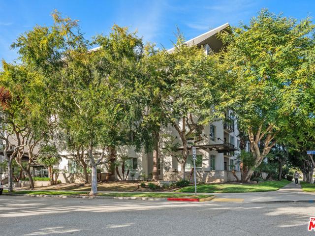 6400 Crescent Parkway 217