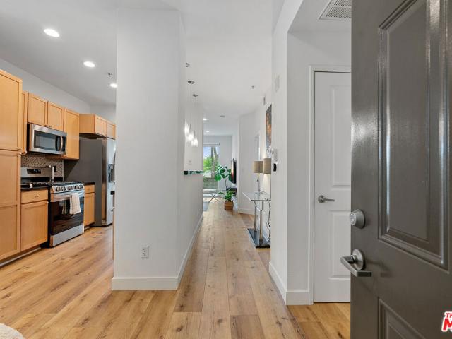 6400 Crescent Pkwy, Unit 113, Playa Vista, CA 90094 | MLS #26671 | Compass