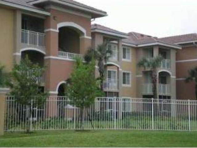 6400 Emerald Dunes Dr Apt 303, West Palm Beach, FL 33411