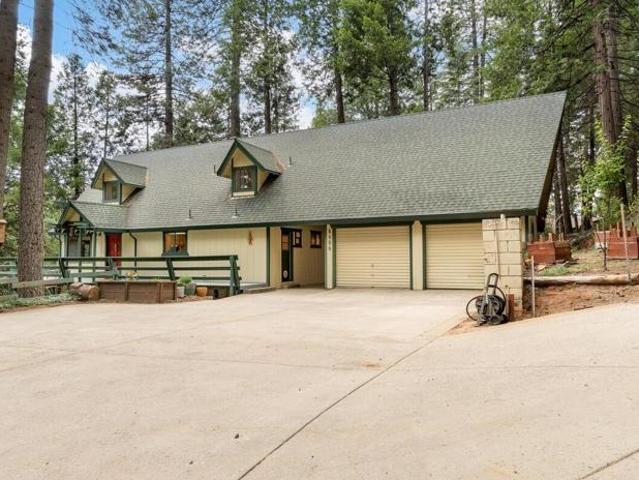 6400 Zircon Dr, Pollock Pines, CA 95726