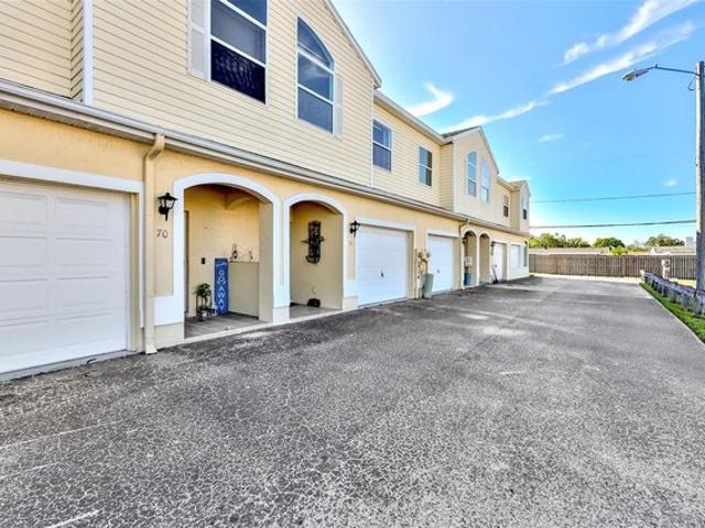 6400 46th Ave N Apt 71, Kenneth City, FL 33709