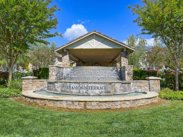 6401 Center St 2 beds, 1 full bath