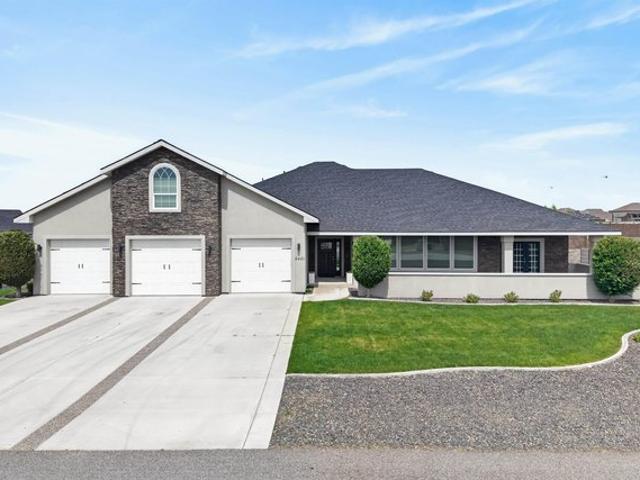 6401 Eagle Crest Dr, Pasco, WA 99301