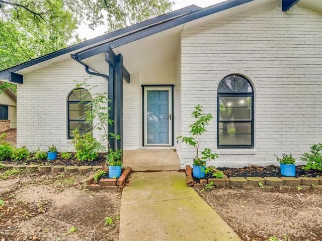 6401 Gateridge Cir, Garland, TX 75043 | MLS #21124 | Compass