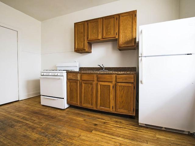6401 S California Studio Apartment for Rent at 6401 S California Ave, Chicago, IL 60629 Chicago Lawn