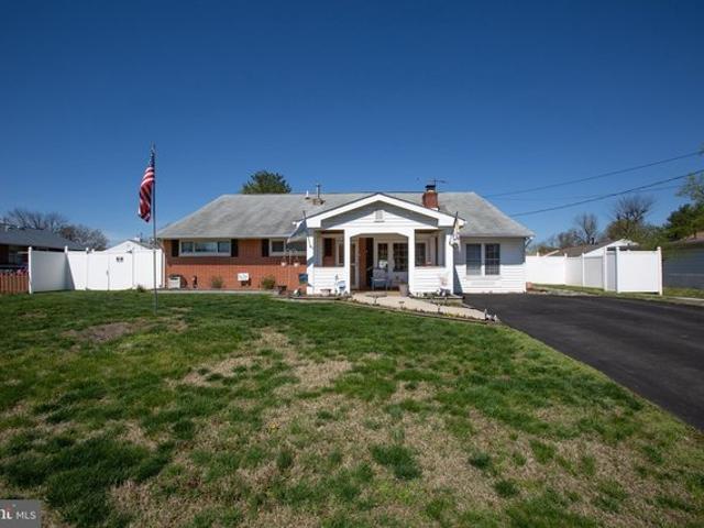 6402 Cottonwood Dr, Alexandria, VA 22310