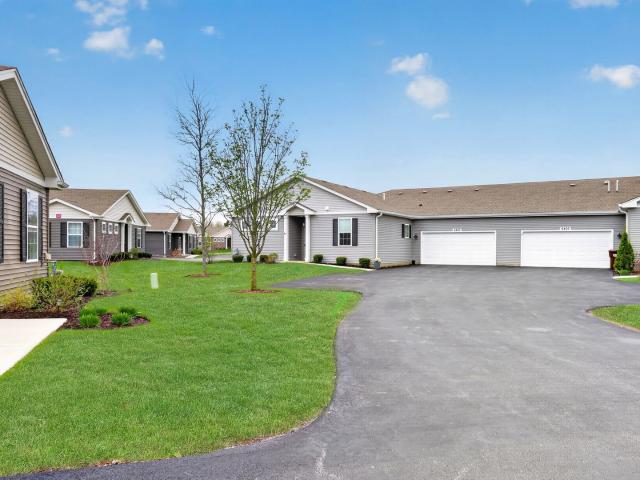 6403 Maple Glen Dr, Wonder Lake, IL 60097 | MLS #12622 | Compass