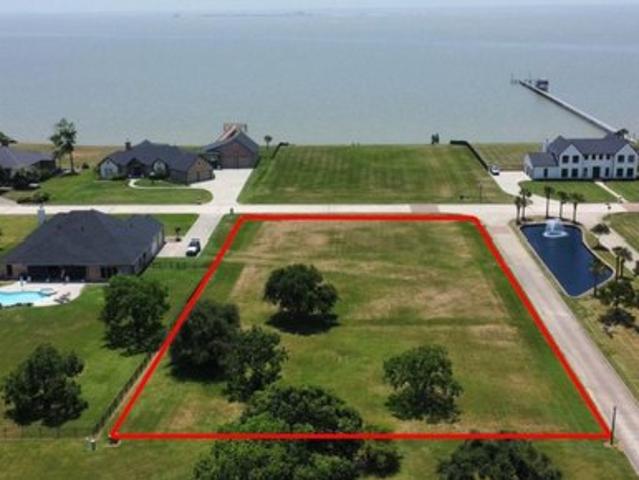 6403 Dow Reef Dr, Beach City, TX 77523