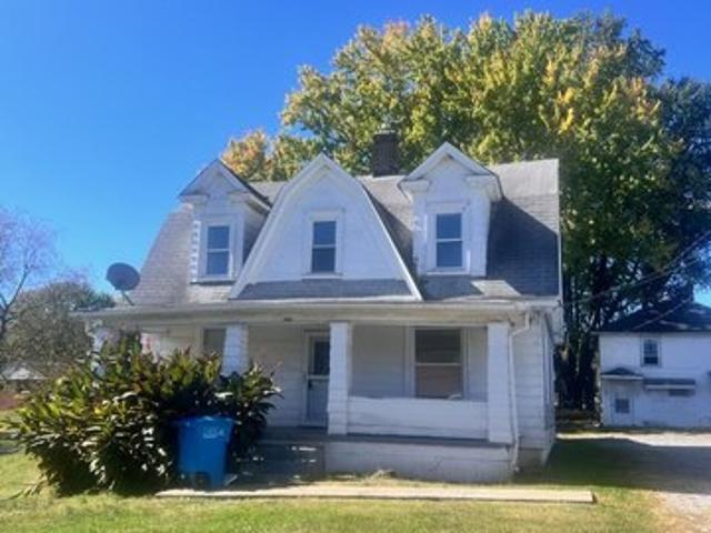 640 64 th St NW, Roanoke, VA 24017