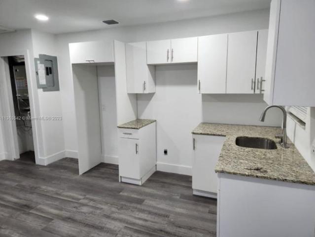 640 65th NW #2, Miami, FL 33150