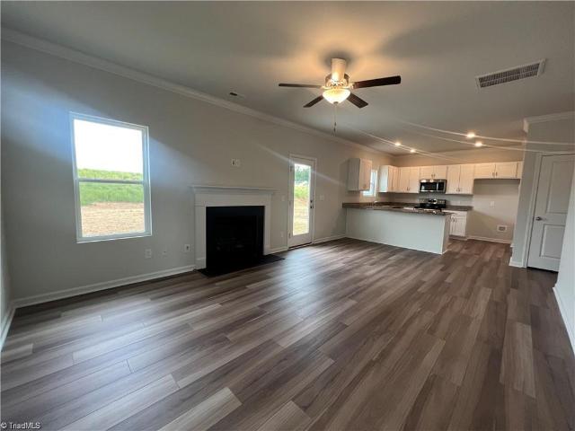 640 Cam Circle