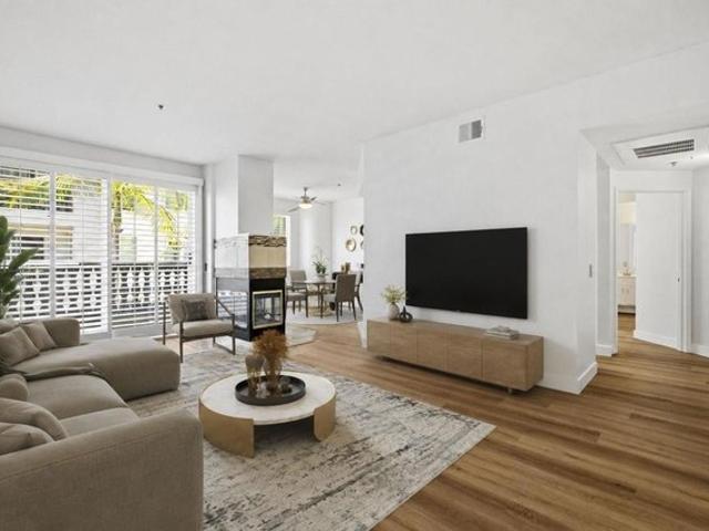 640 Camino De La Reina Apt 1313, San Diego, CA 92108