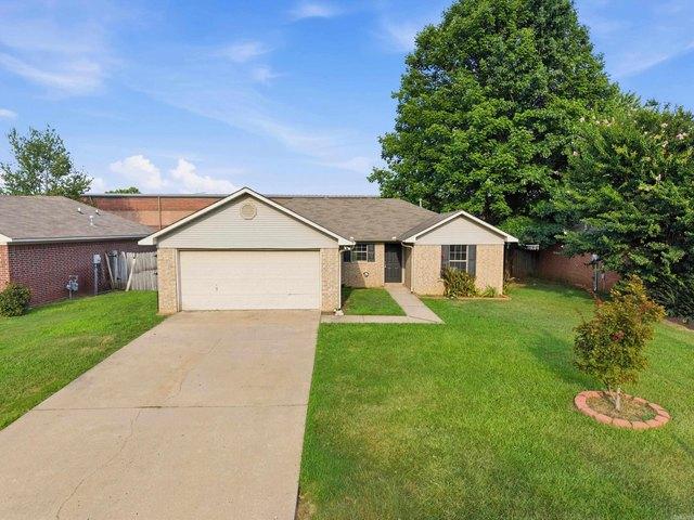 640 Cherub Dr, Conway, AR 72034