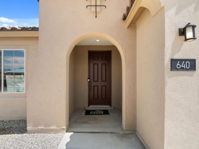 640 Amatista Loop SE