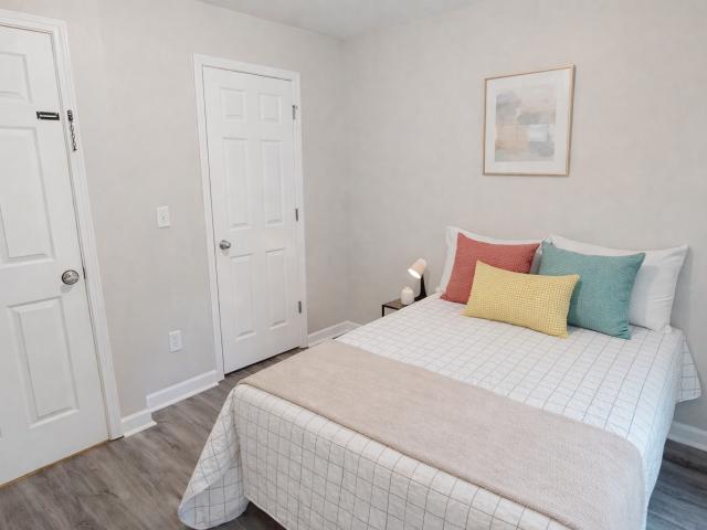640 Alfred Rd NW, 1 bed, 1 full bath