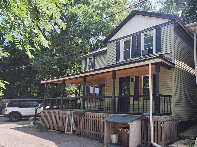 640 Baker Street