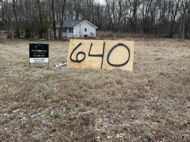 640 Guildfield Dr, Clarksville, TN 37043