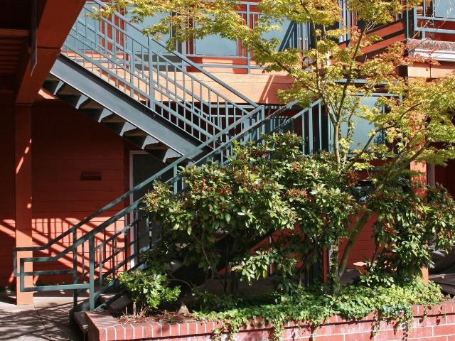 640 E. 15th Ave. 1 Bedroom Apartment for Rent at 640 E 15th Ave, Eugene, OR 97401 West University
