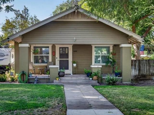 640 E Cambridge Ave, Fresno, CA 93704