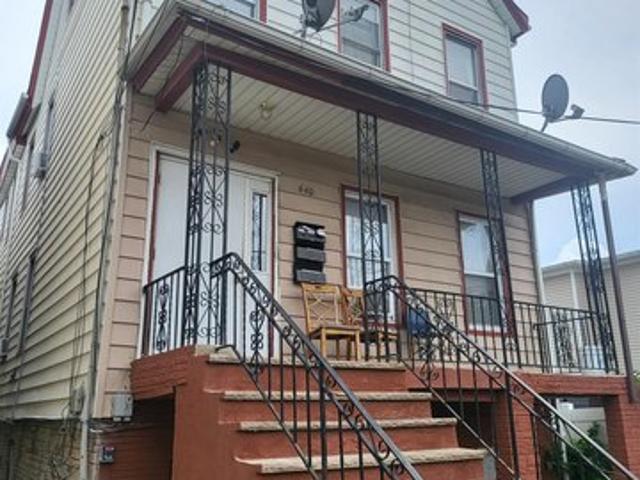 640 Elizabeth St, Perth Amboy, NJ 08861