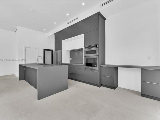 640 Fernwood Rd Unit #1, Key Biscayne, US, FL