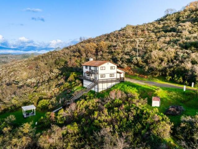 640 Kanaka Valley Rd, Rescue, CA 95672