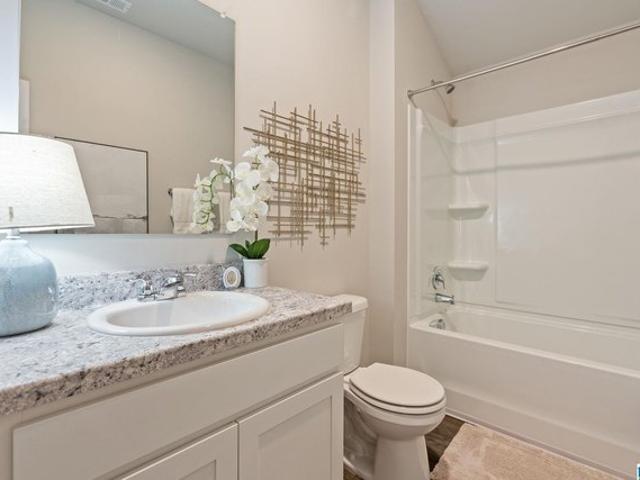 640 Klynes Dr, Calera, AL 35040