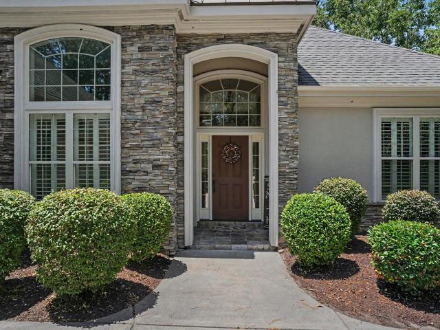 640 Oxbow Dr