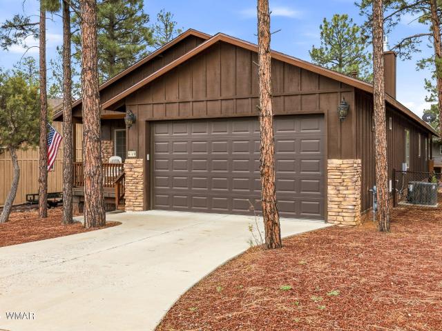 640 Mountain Pines Avenue