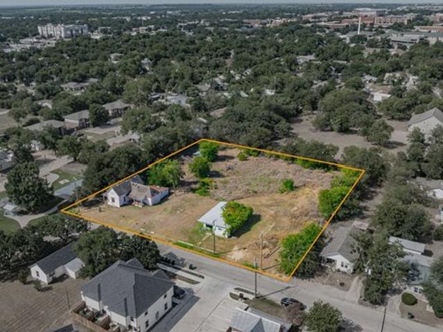 640 N McCart St, Stephenville, TX 76401