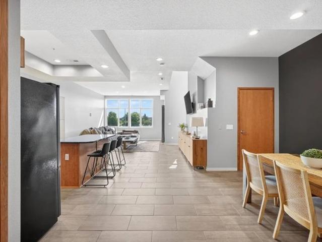 640 S 50th St Unit 2204, West Des Moines, IA 50265