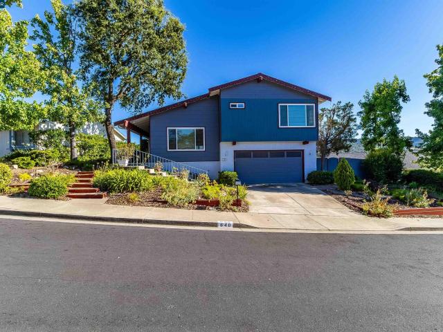 640 Skyline Dr