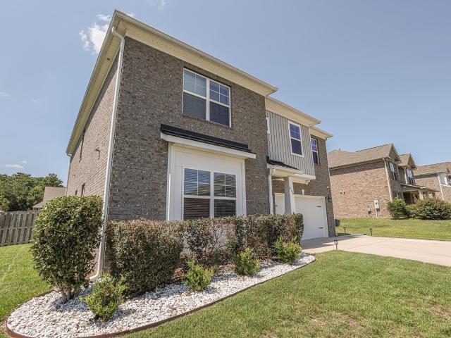 640 Stoneywater Court