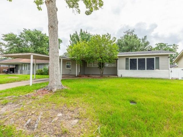 640 Parson Dr, Beaumont, TX 77706