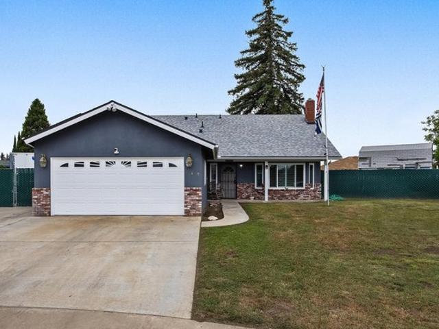 640 Piccadilly Ln, Porterville, CA 93257