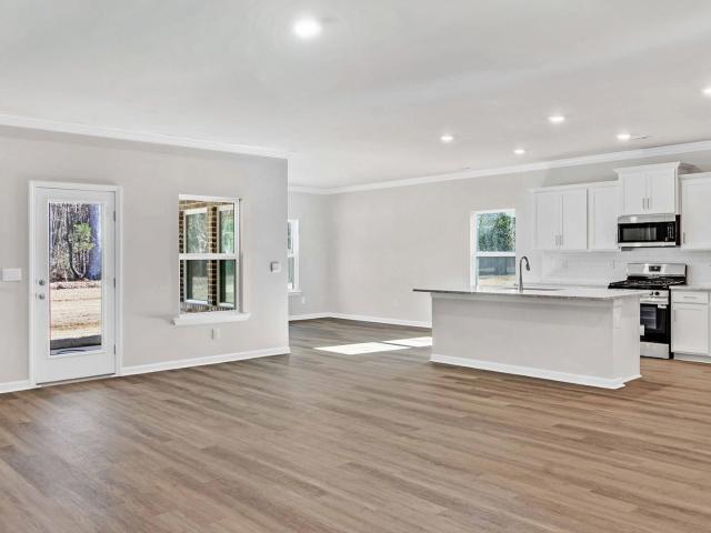 640 riverdale dr