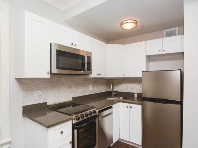 640 w wrightwood avenue # 303