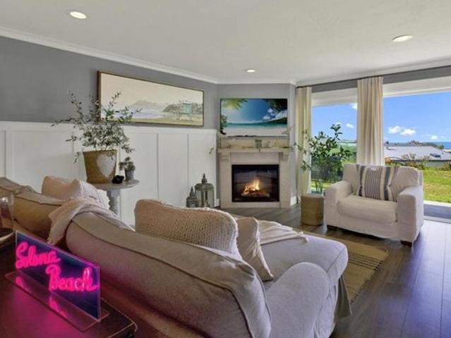 640 W Solana Cir Unit 19, Solana Beach, CA 92075