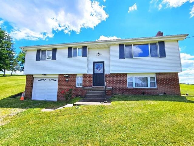 640 Taylorstown Ridge Rd, Avella, PA 15312