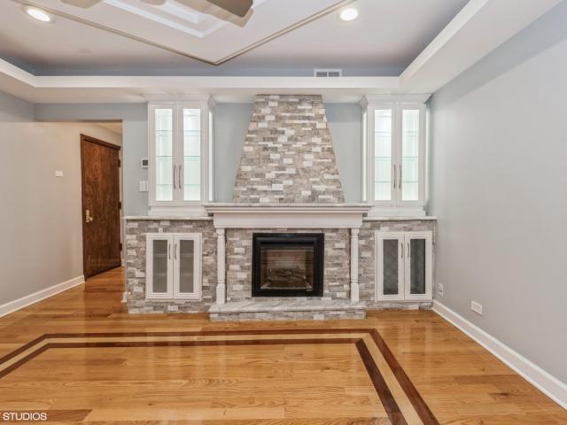 6414 N Albany Ave, Unit 1E, Chicago, IL 60645 | MLS #12627 | Compass