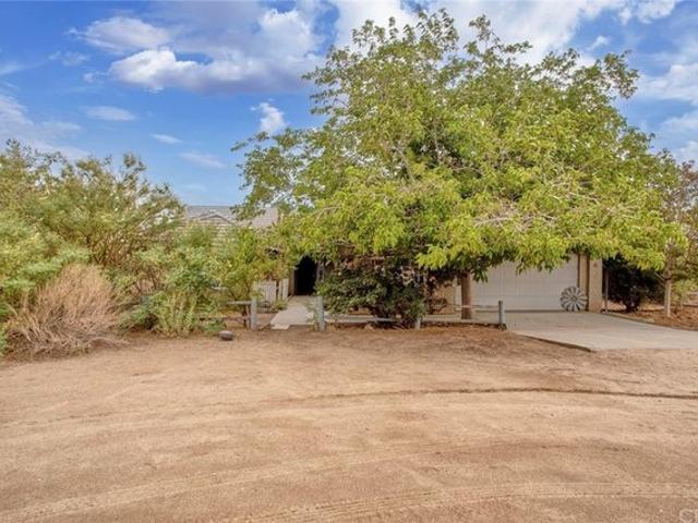 6414 Nielson Rd, Phelan, CA 92371