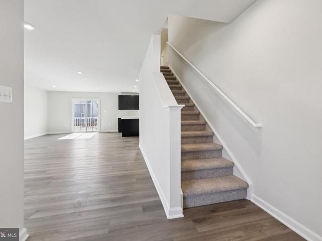 6414 farrier way