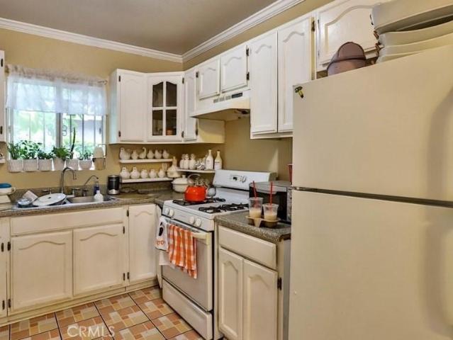 6414 S Hoover St, Los Angeles, CA 90044 | MLS #IG25172
