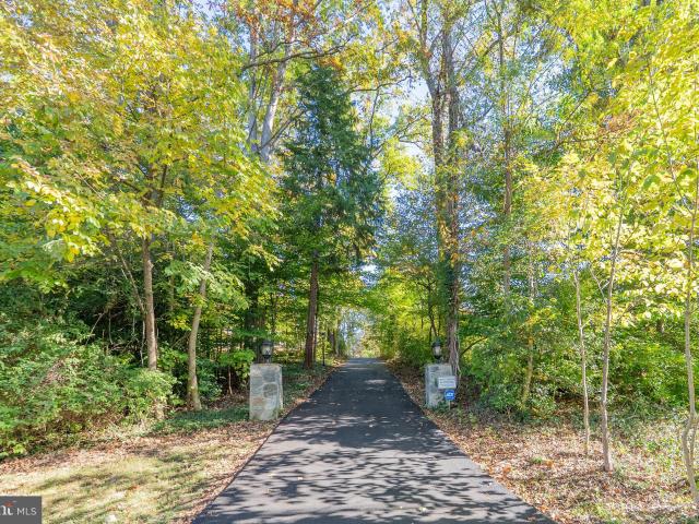 6415 Bradley Blvd, Bethesda, MD 20817 | MLS #MDMC2218 | Compass