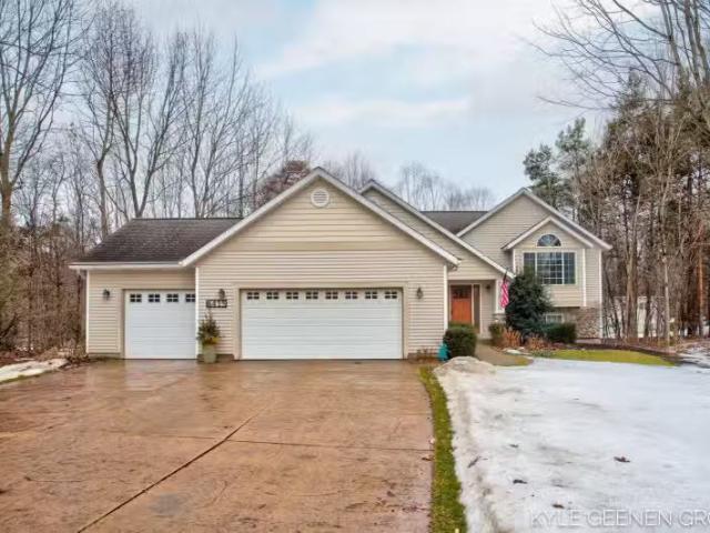6415 Palmetto Ct, Saugatuck, MI 49453 MLS 25008007